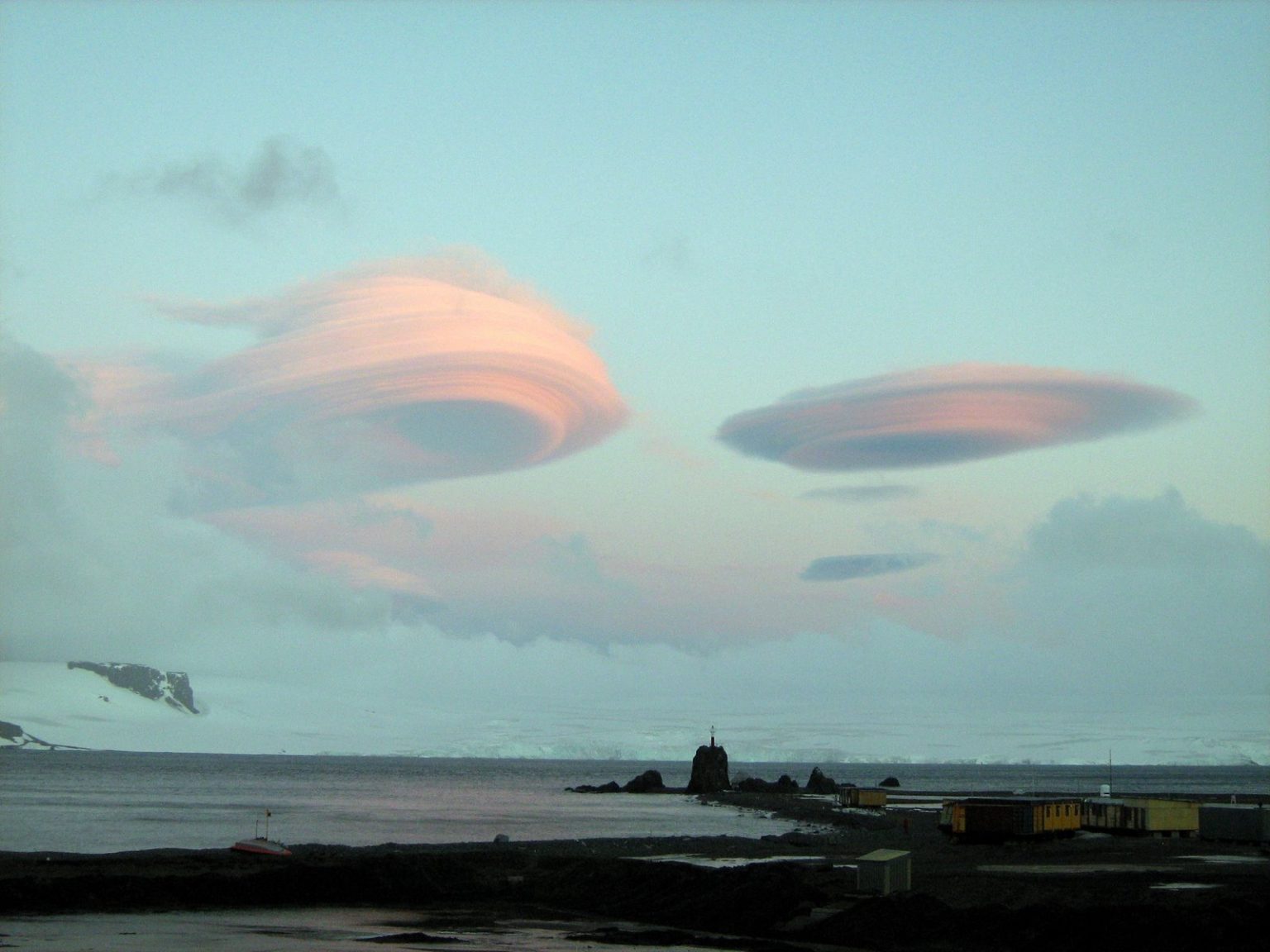 7 strange weather phenomena that seem supernatural | The Ghost Posts