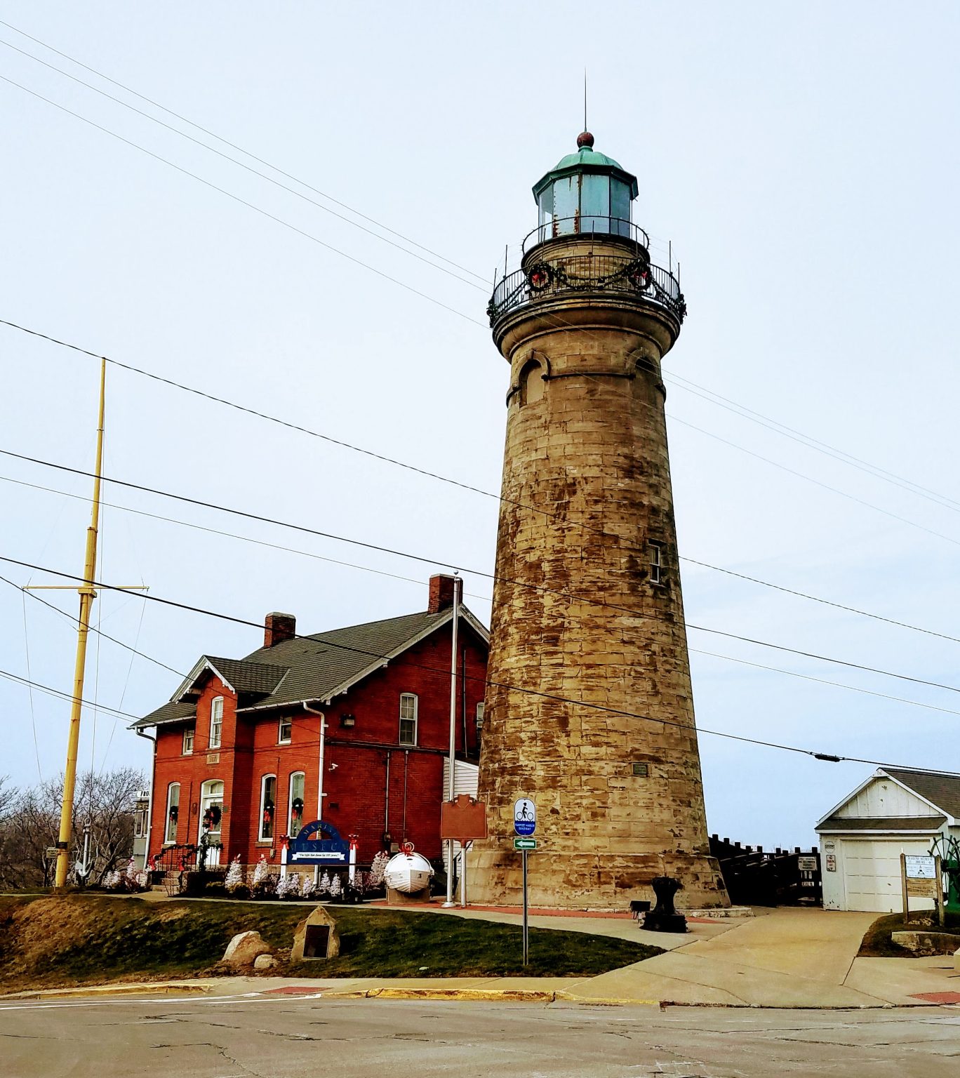 9 haunted lighthouses with scary ghostly legends | The Ghost Posts